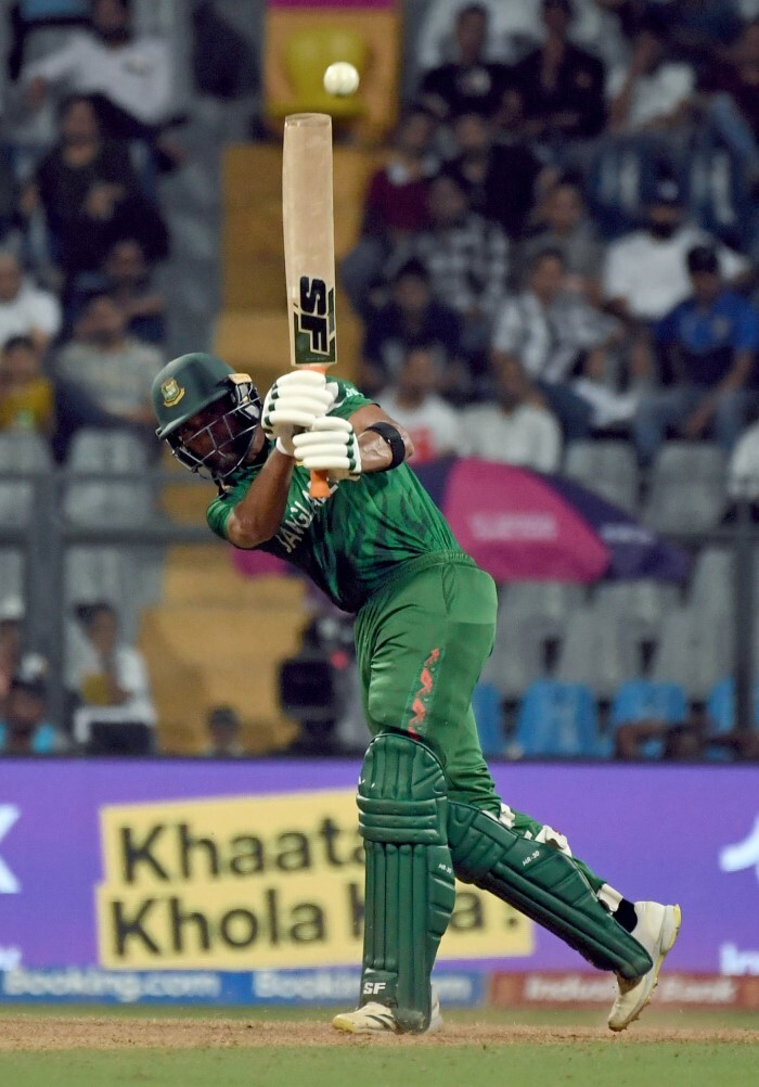 Mahmudullah Celebrates His Century | South Africa VS Bangaldesh ICC ...