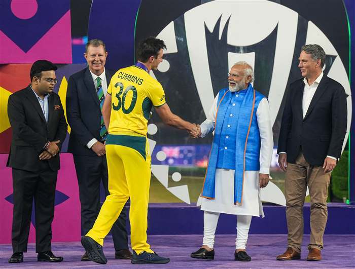 PM Modi & Deputy PM Richard Marles Presents Winning CWC 2023 Trophy To ...