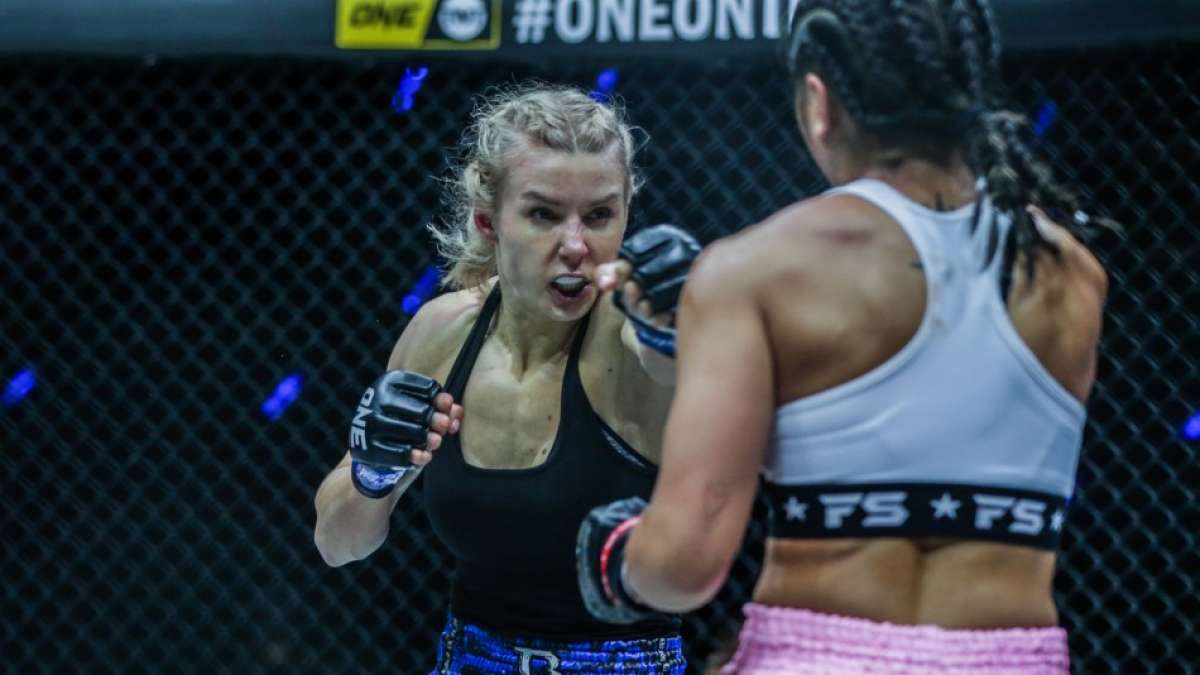ONE: Heavy Hitters - Ekaterina Vandaryeva warns Supergirl of knockout ...