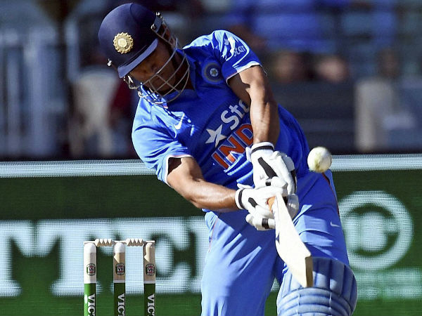 Ms Dhoni Batting Helicopter Shot