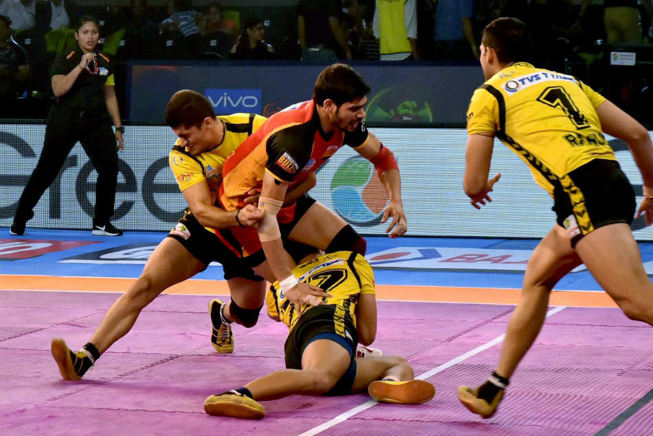 PKL 2017: Telugu Titans Vs Bengaluru Bulls match ends 26-26 draw - myKhel