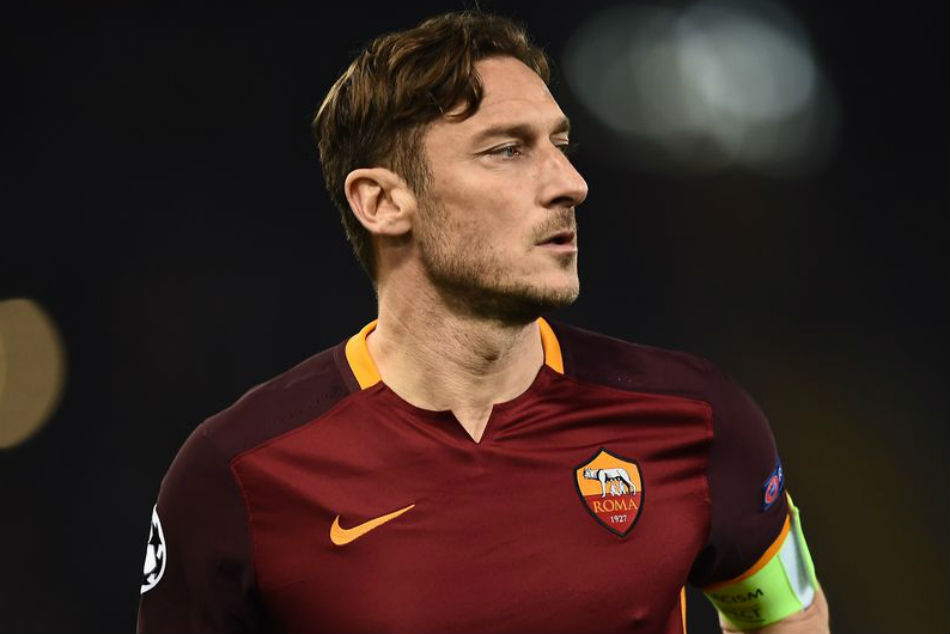 Football great Totti tries his luck with bikes - myKhel