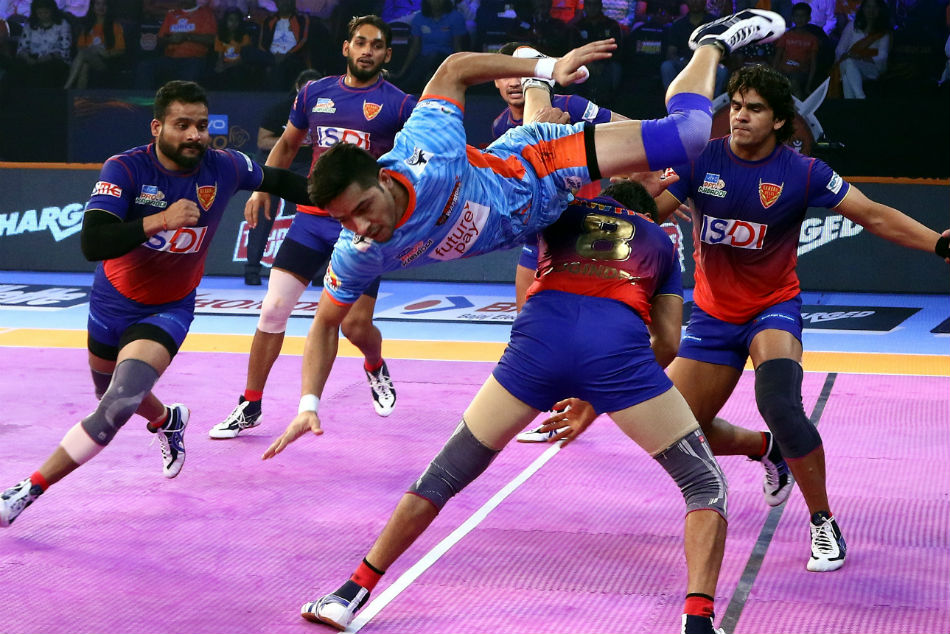 PKL 2018: Dabang Delhi beat Bengal Warriors 39-30 in inter-zonal match ...