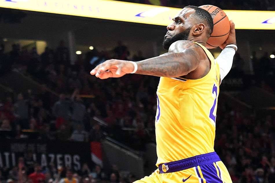 NBA: LeBron makes spectacular start on Lakers debut, but LA fall to ...