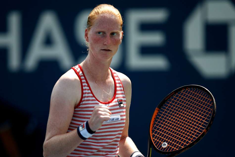 Reigning champion Van Uytvanck progresses in Budapest - myKhel