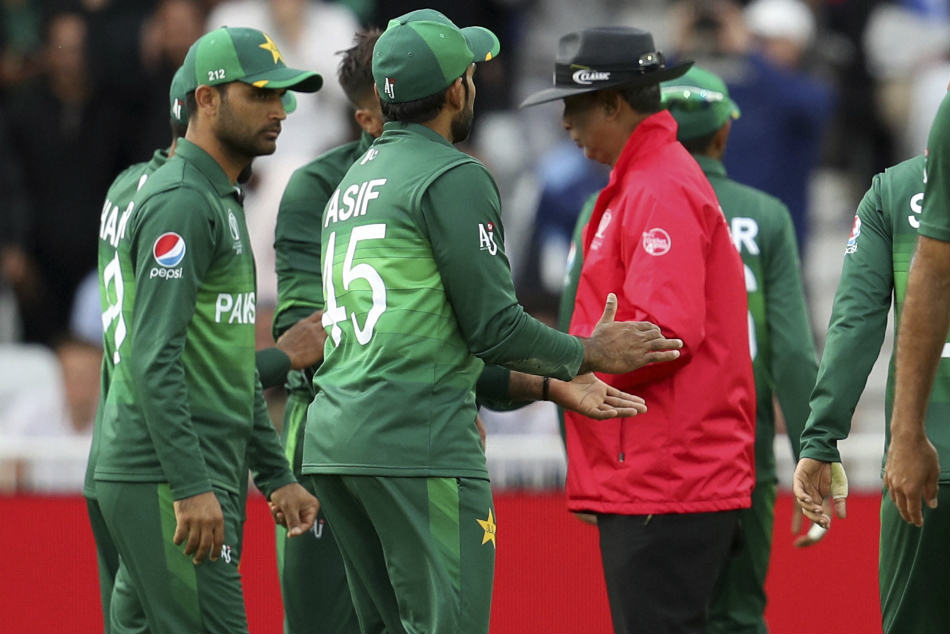 ICC World Cup 2019: When umpires stopped Pakistan, England players from ...
