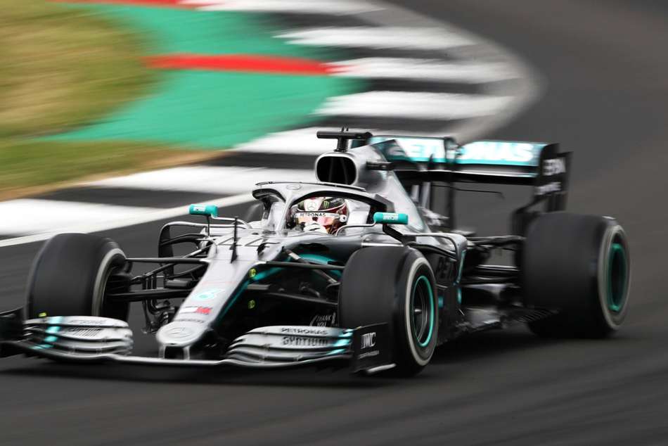 Hamilton secures British GP history at Silverstone - myKhel