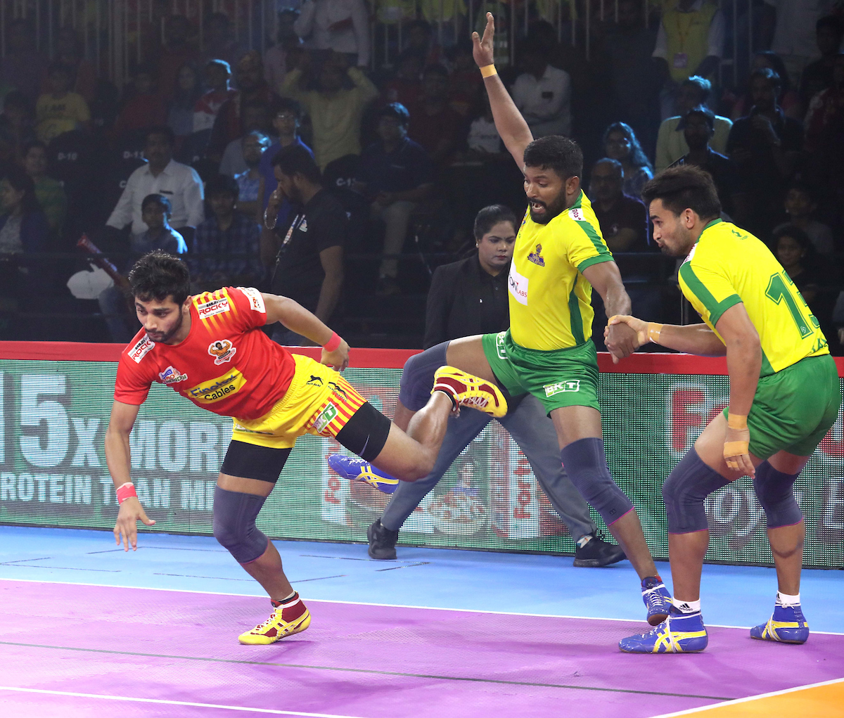 PKL 2019: Forgetful start for Fortune Giants at home - myKhel