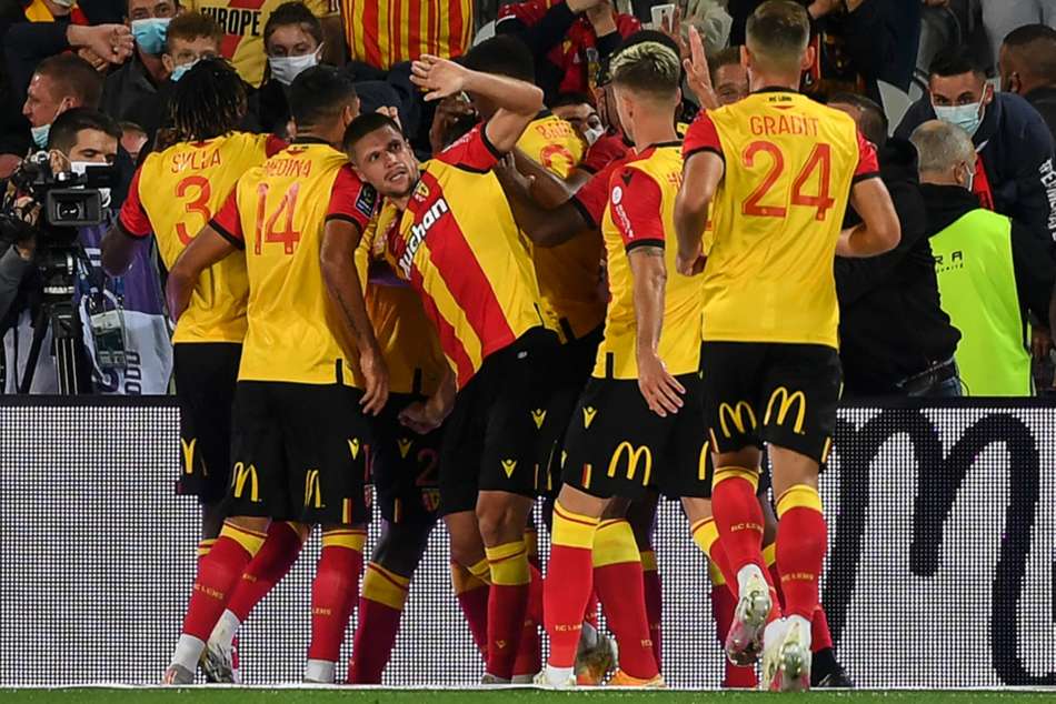 Lens 1-0 Paris Saint-Germain: Depleted PSG defeated after Bulka error ...