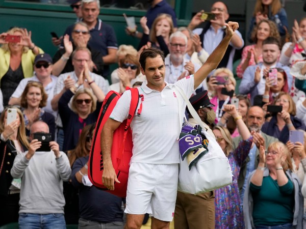 I want to let the fans know that you'll see me again: Roger Federer ...