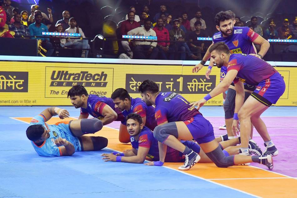 PKL 2022: Dabang Delhi KC seal playoffs spot by forcing Bengal Warriors ...