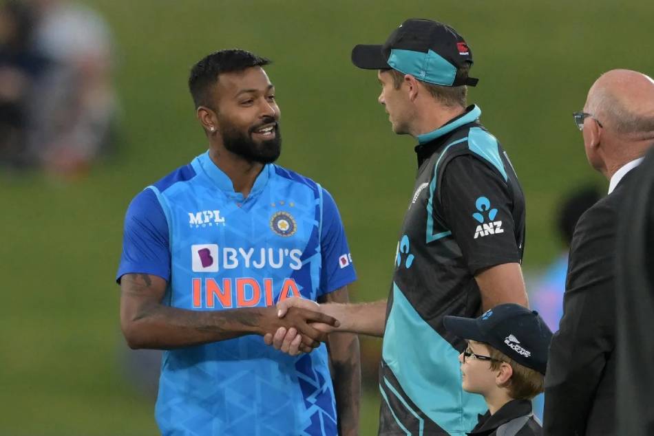 India vs New Zealand: Hardik Pandya opts to field first after winning ...