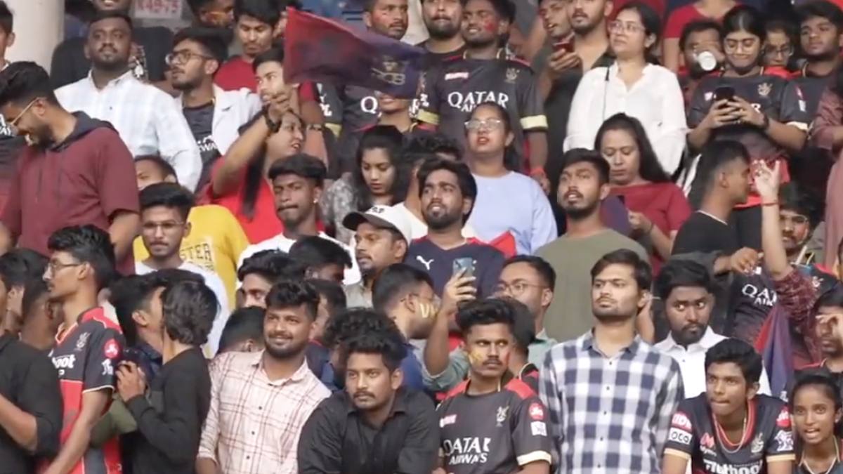 RCB vs MI, IPL 2023: Fans stand 12 hours in cue without food and water ...