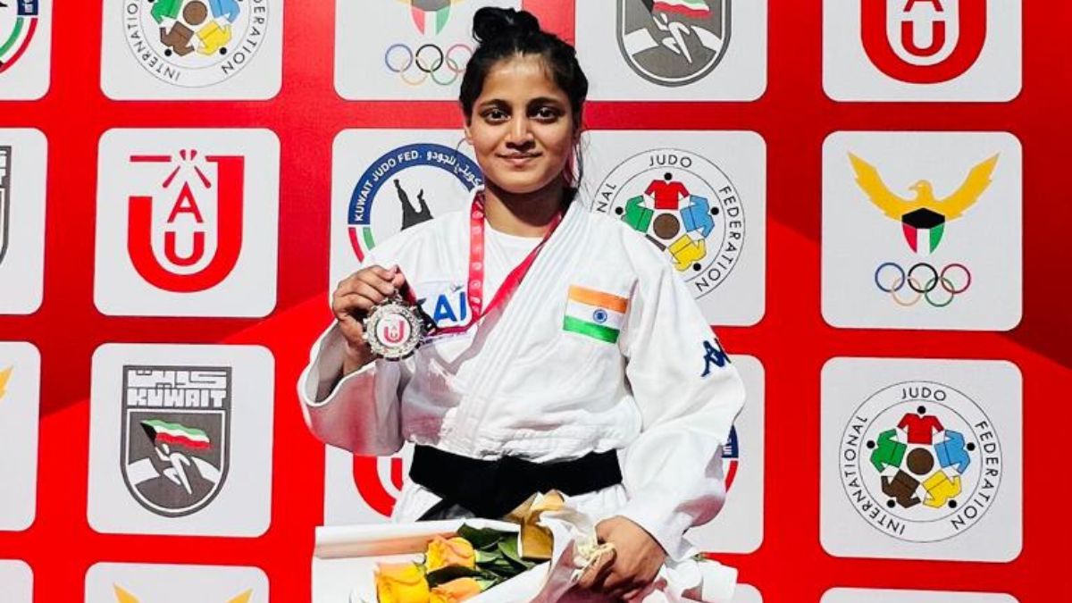 Khelo India Games: Judoka Asmita Dey, daughter of a bicycle mechanic from Tripura, shaping her ...