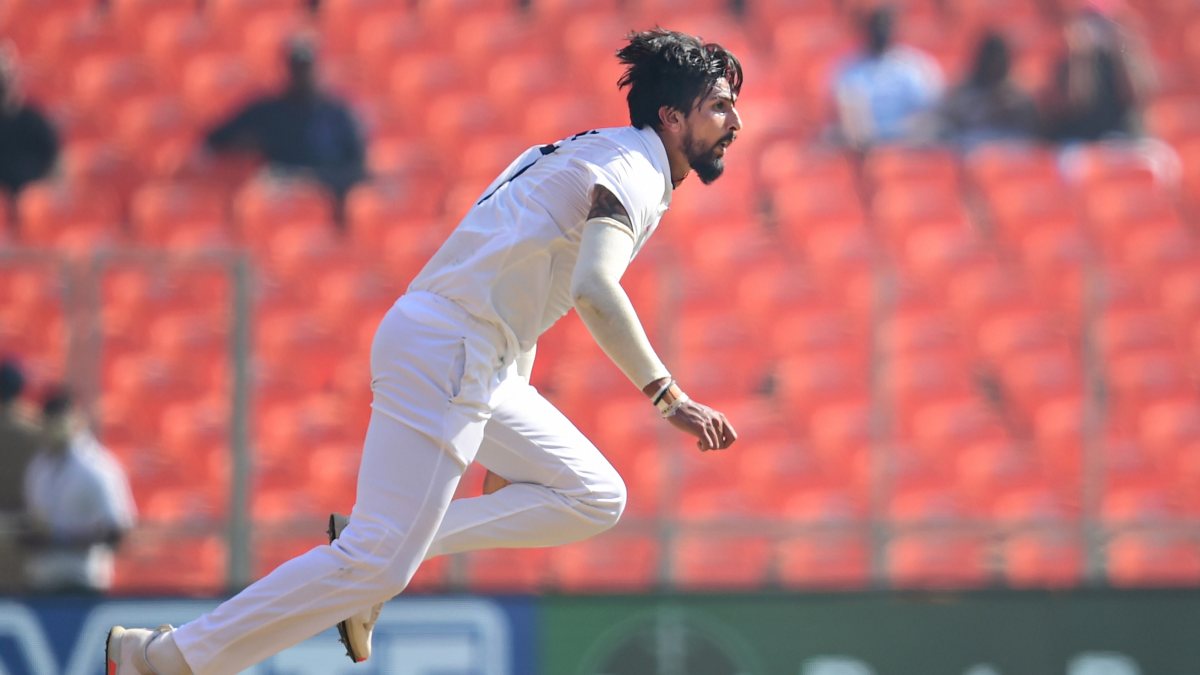 Never abused Zaheer Khan, he is literally a guru for me: Ishant Sharma - myKhel