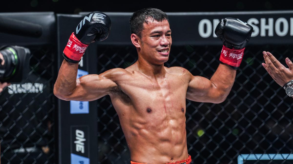 ONE Friday Fights 22: Thai Kickboxing Legend Sitthichai Sitsongpeenong ...