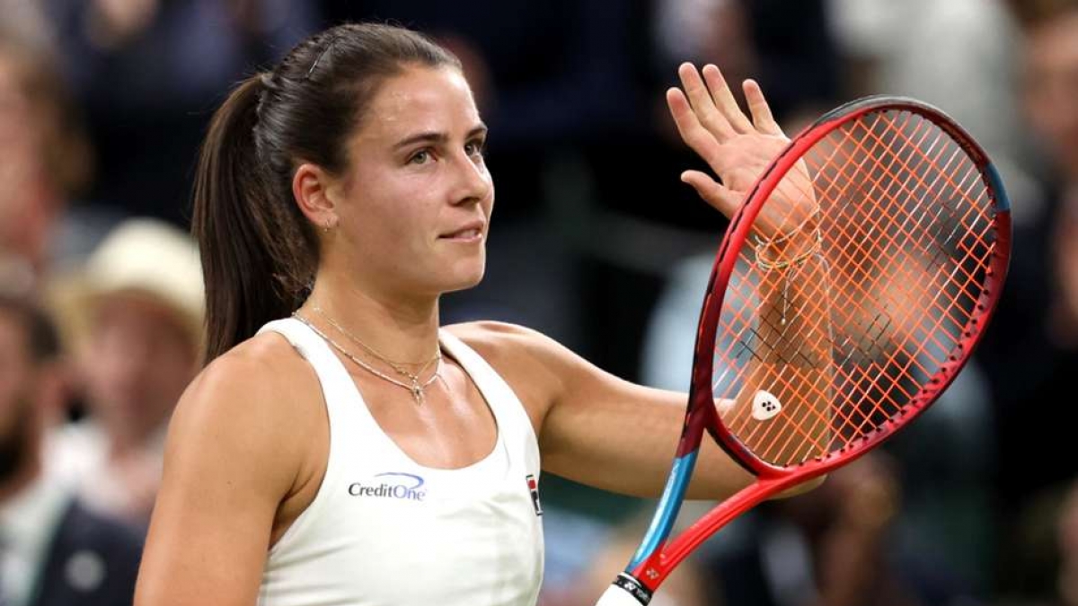 Wimbledon: Coco Gauff crashes out in last 16 as Emma Navarro wins all ...